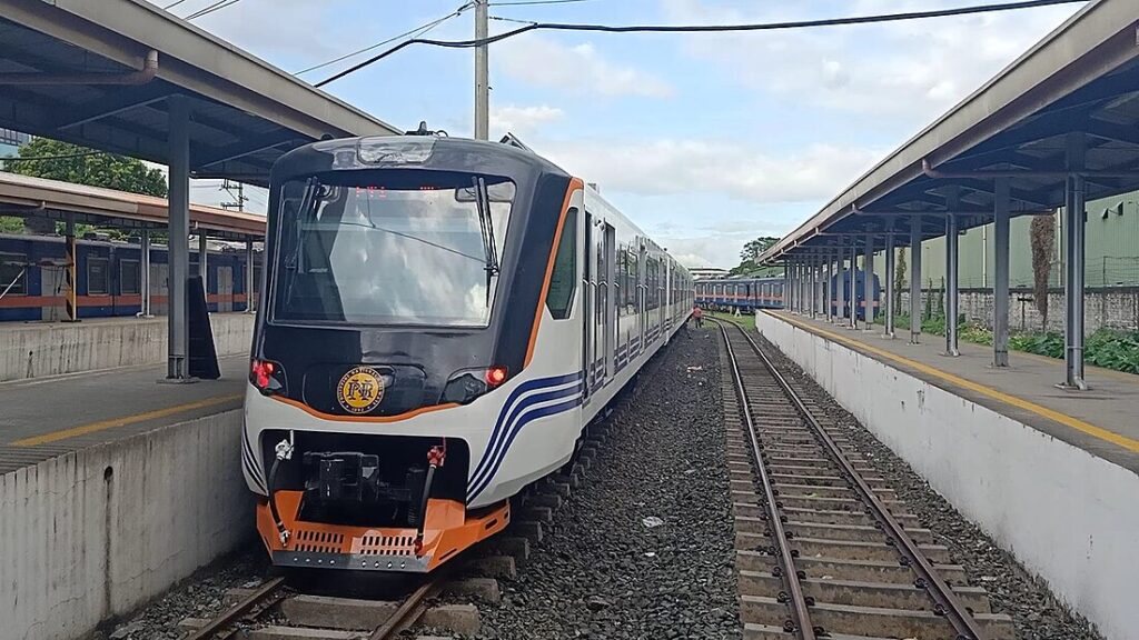 Bagong Mga Tren Ng PNR Para Sa Krisis Sa Transportasyon Ng Pinas Pero ...