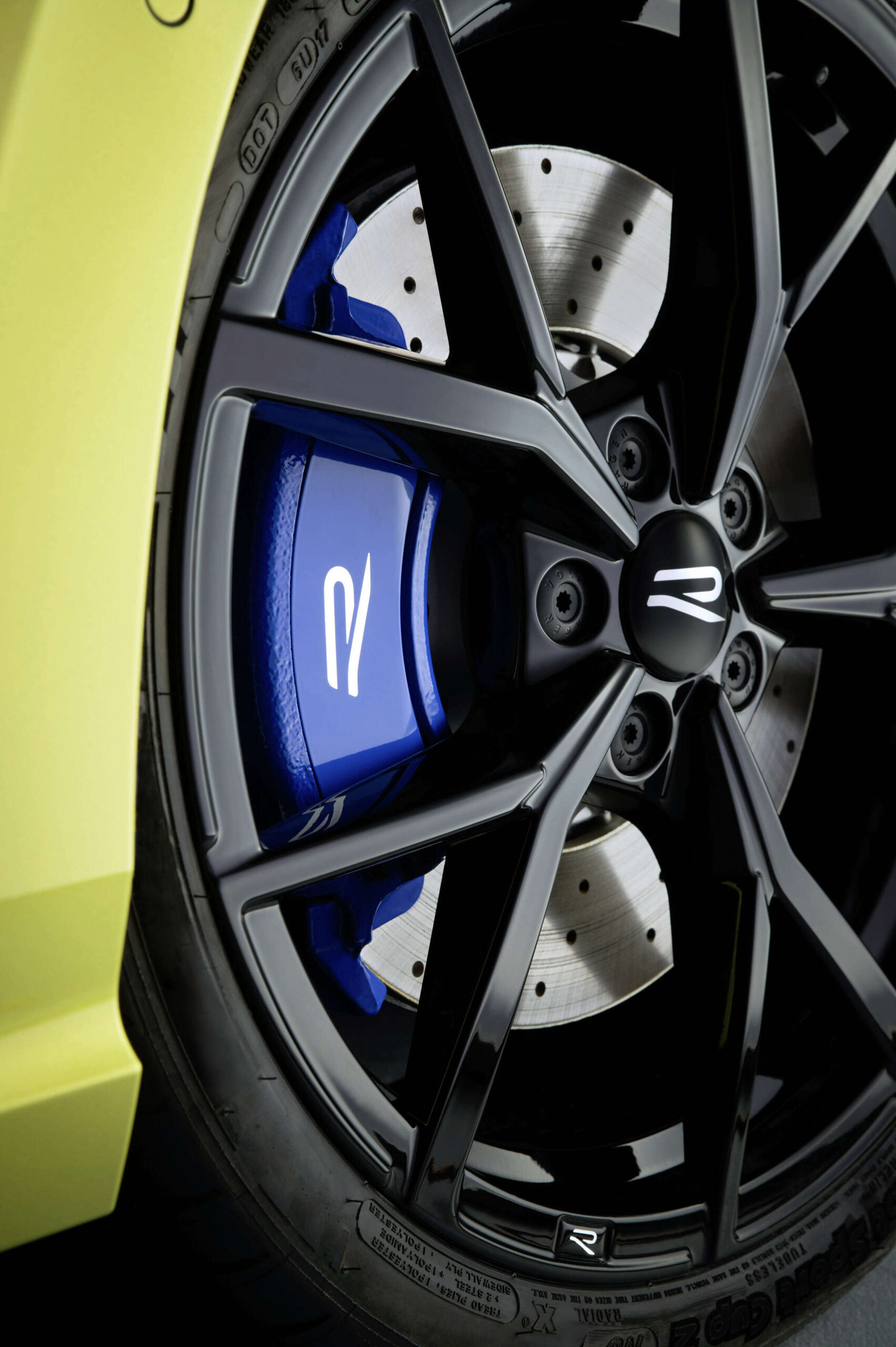 Unleashing Power and Exclusivity: Volkswagen's Golf R333 Limited ...